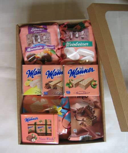 Manner Gift Box / Manner Wafers - OnlineFromAustria.com